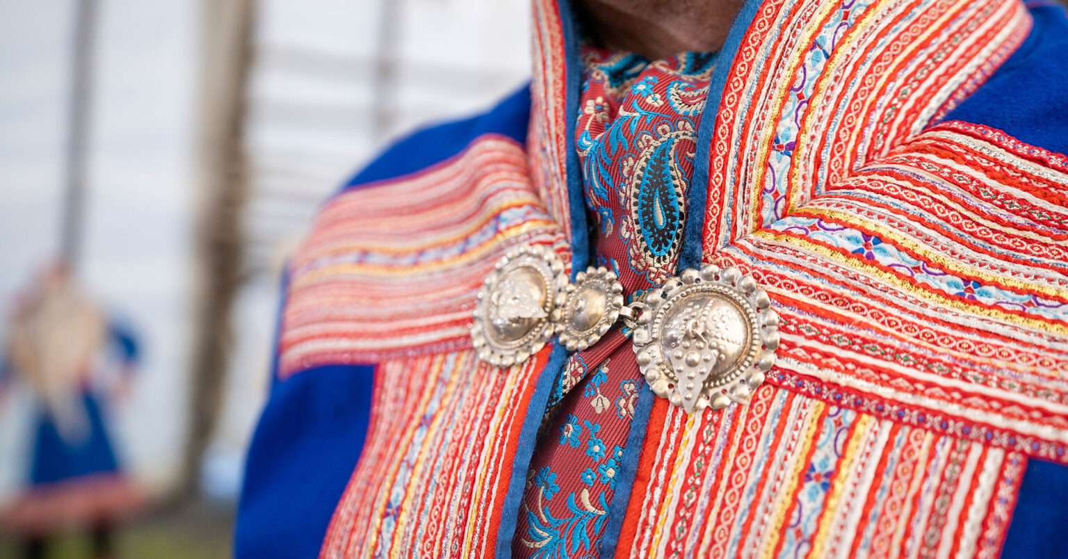 Sami Siida Alta - Traditional sami clothing_Fredrik Ahlsen_Visit Norway ...